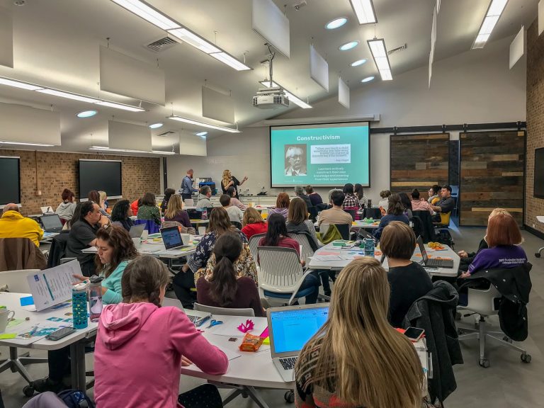 What is Design Thinking? A Handy Guide for Teachers | Makers Empire